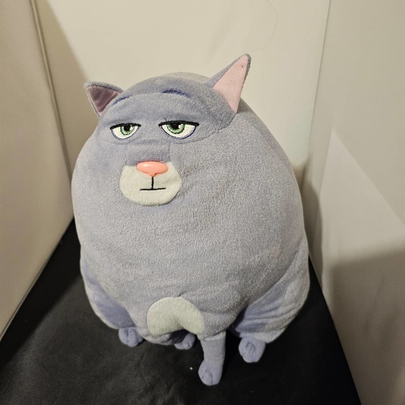 Toys | The Secret Life Of Pets Chloe The Cat Plush Toy 11 Inches Tall ...